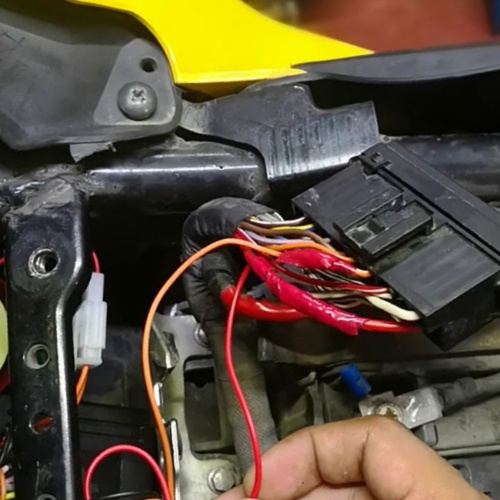 Todo lo que debes saber sobre los controles de tu motocicleta. - Kmoto