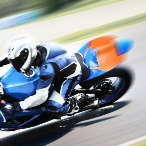 Los mejores ejercicios para mejorar tu equilibrio en moto. - Kmoto